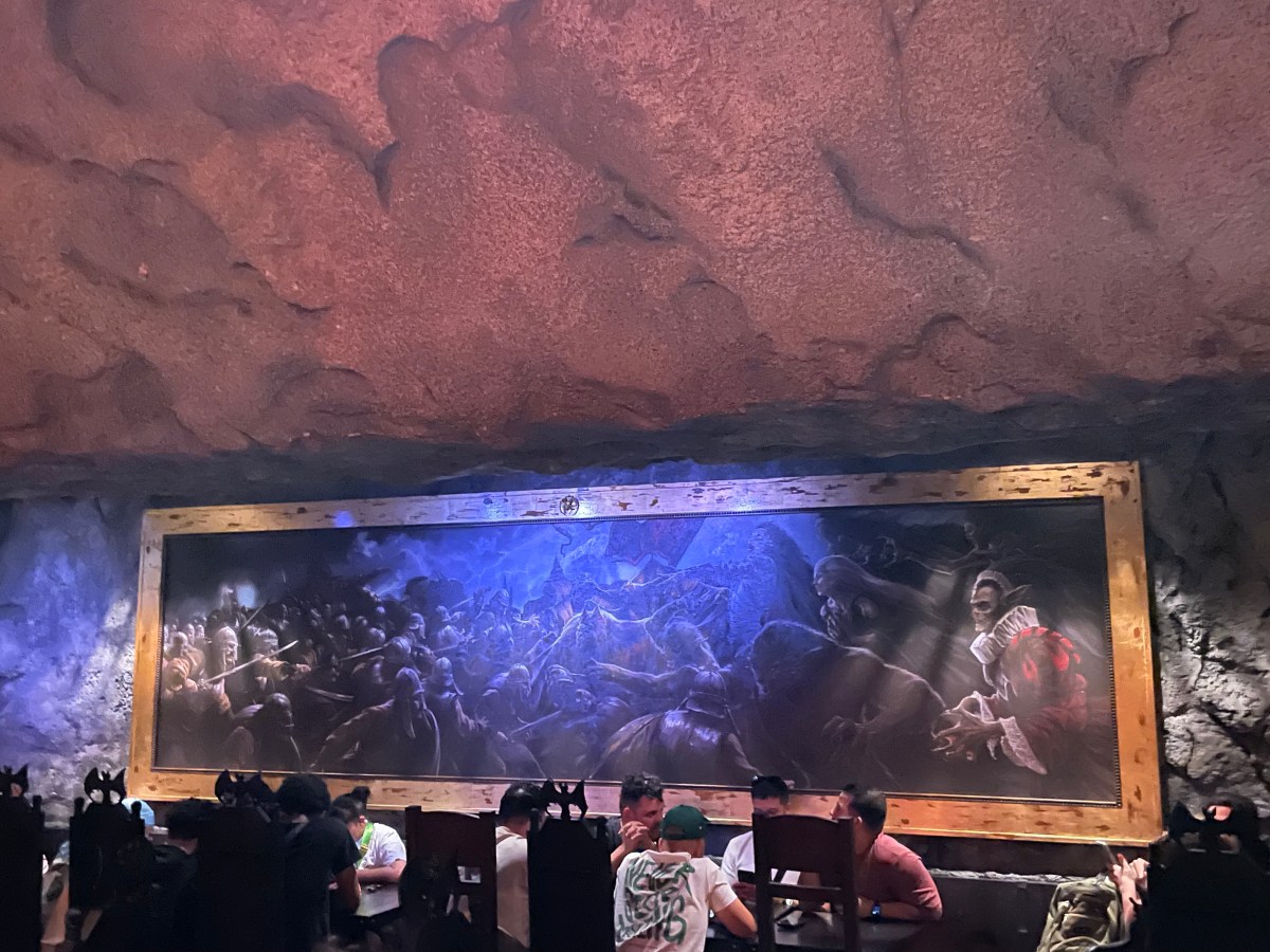 Das Stakehouse – Dark Universe at Epic Universe – Theme Park MoJu